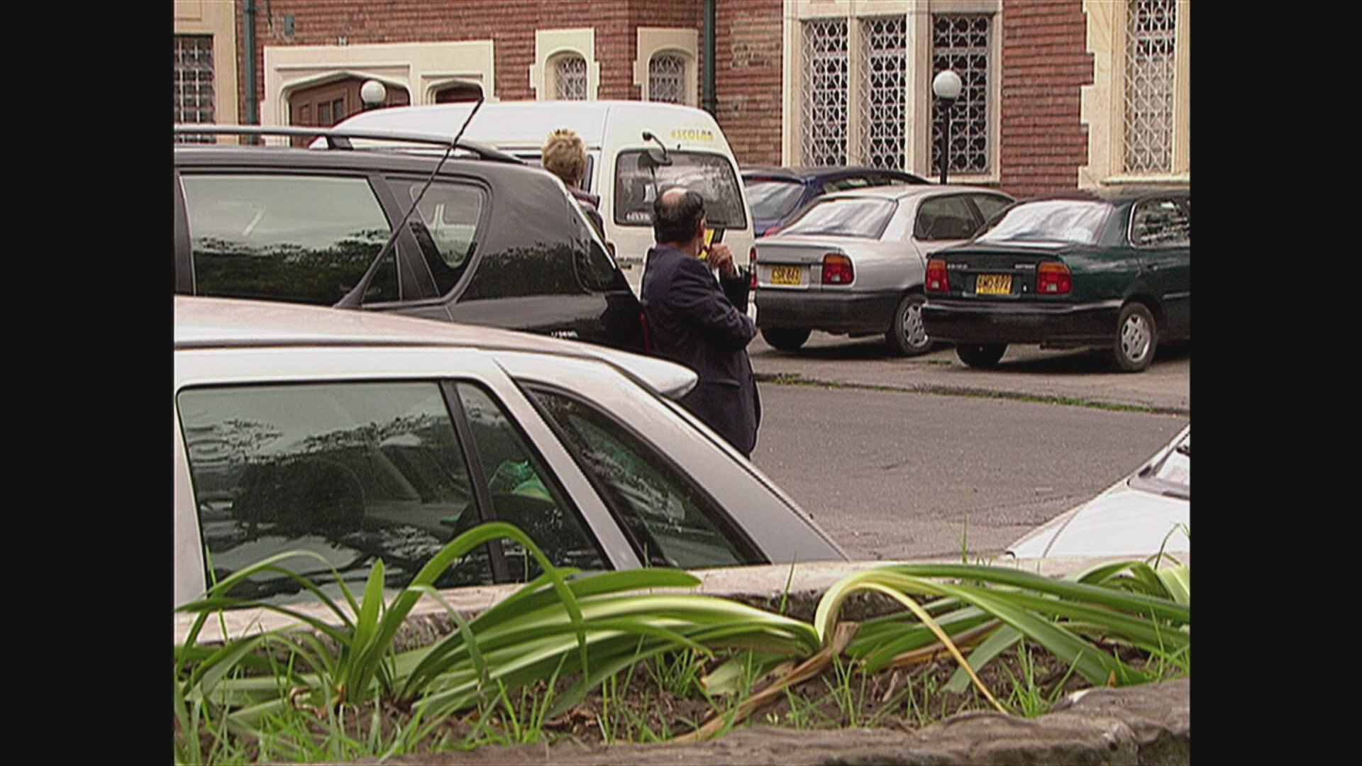 Watch Victorinos Episode: Planes y alianzas - NBC.com