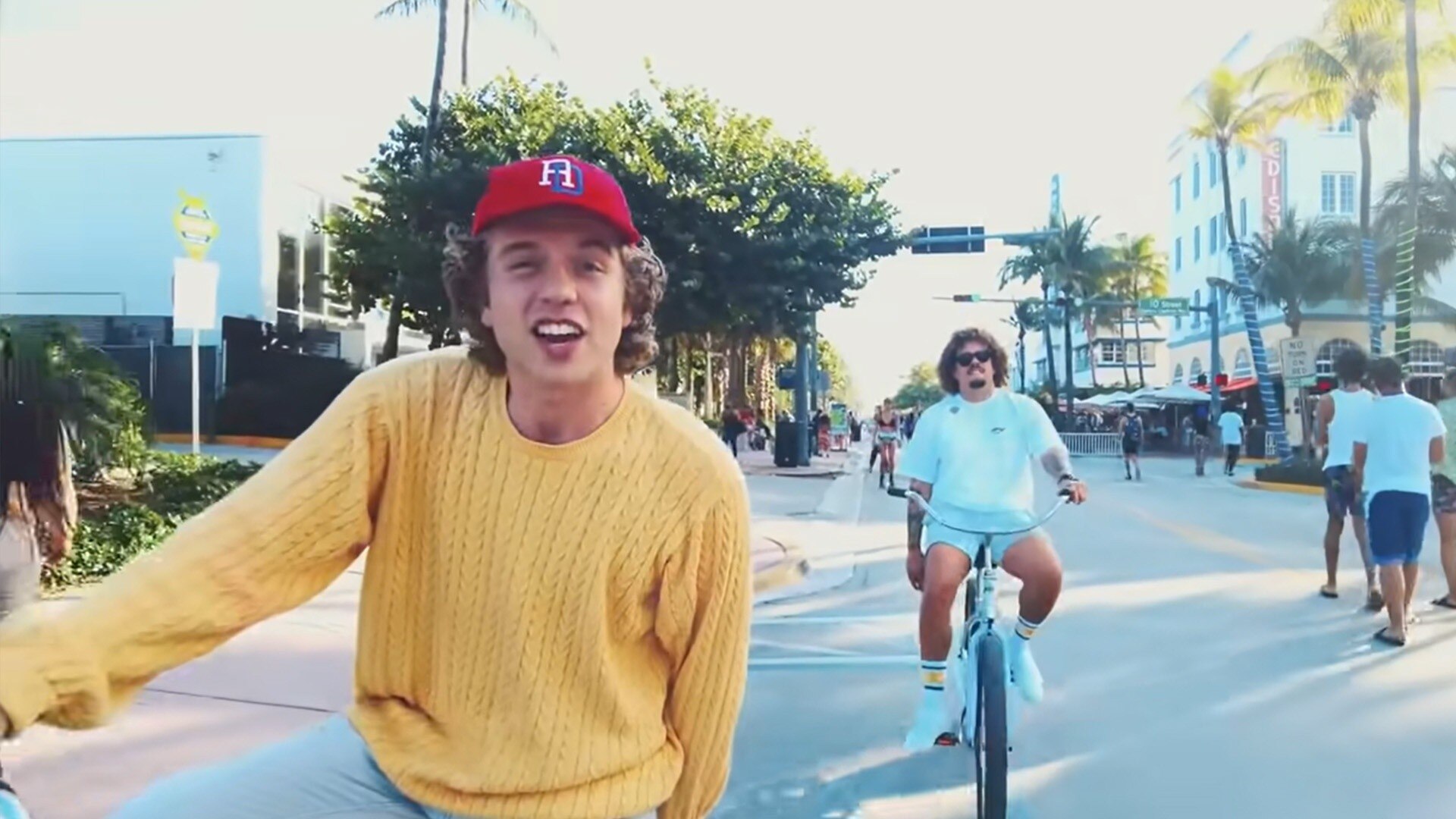 Watch Latinx Now! Highlight: Conoce a Calacote, una nueva promesa ...