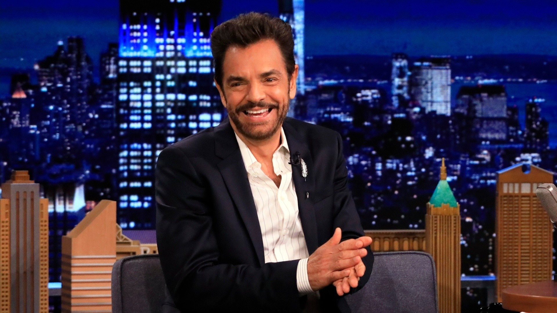 Watch En Casa con Telemundo Highlight: Eugenio Derbez se presenta en ...