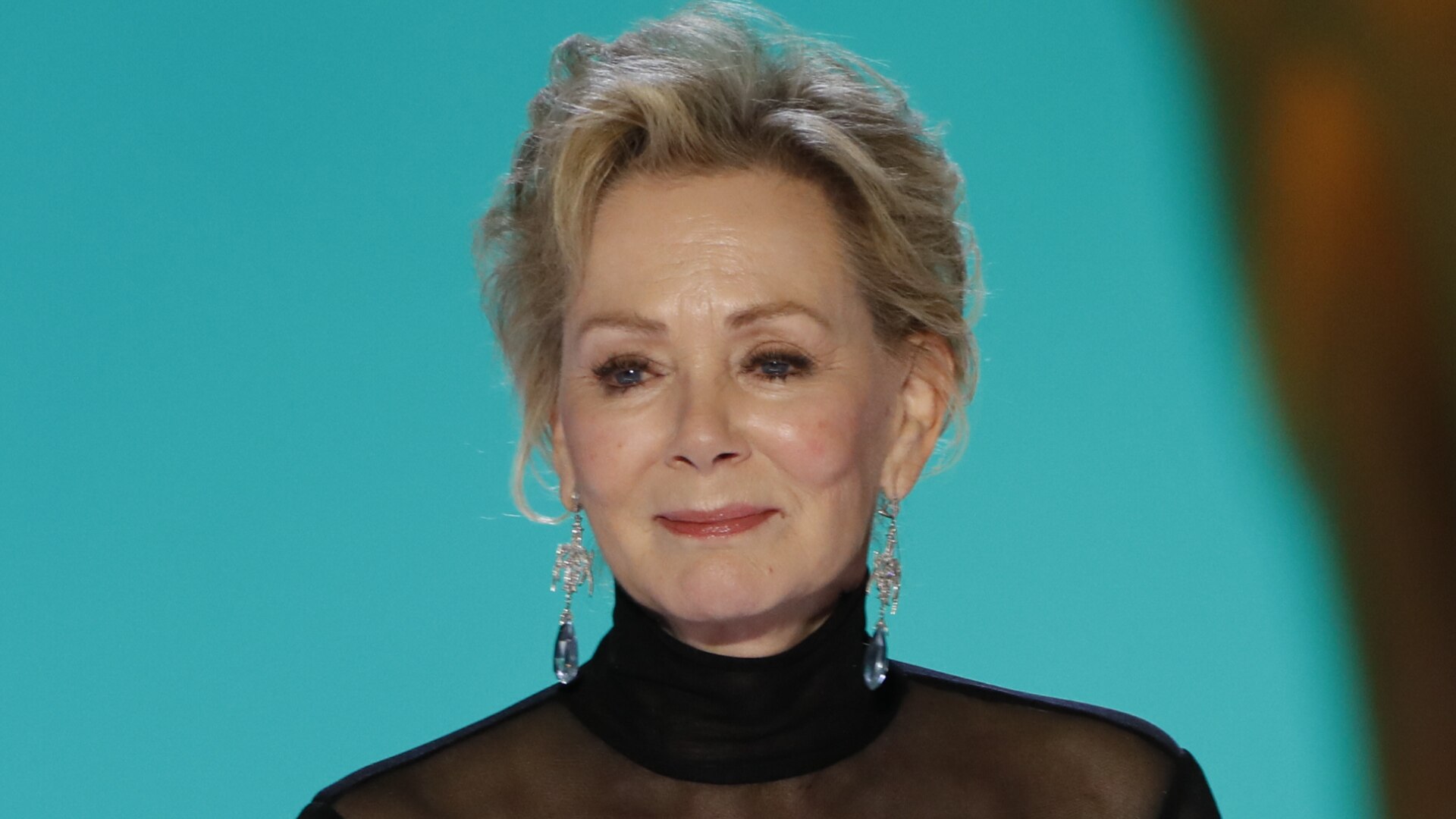 Watch Access Hollywood Highlight: Jean Smart Dedicates Emmy Win To Late ...