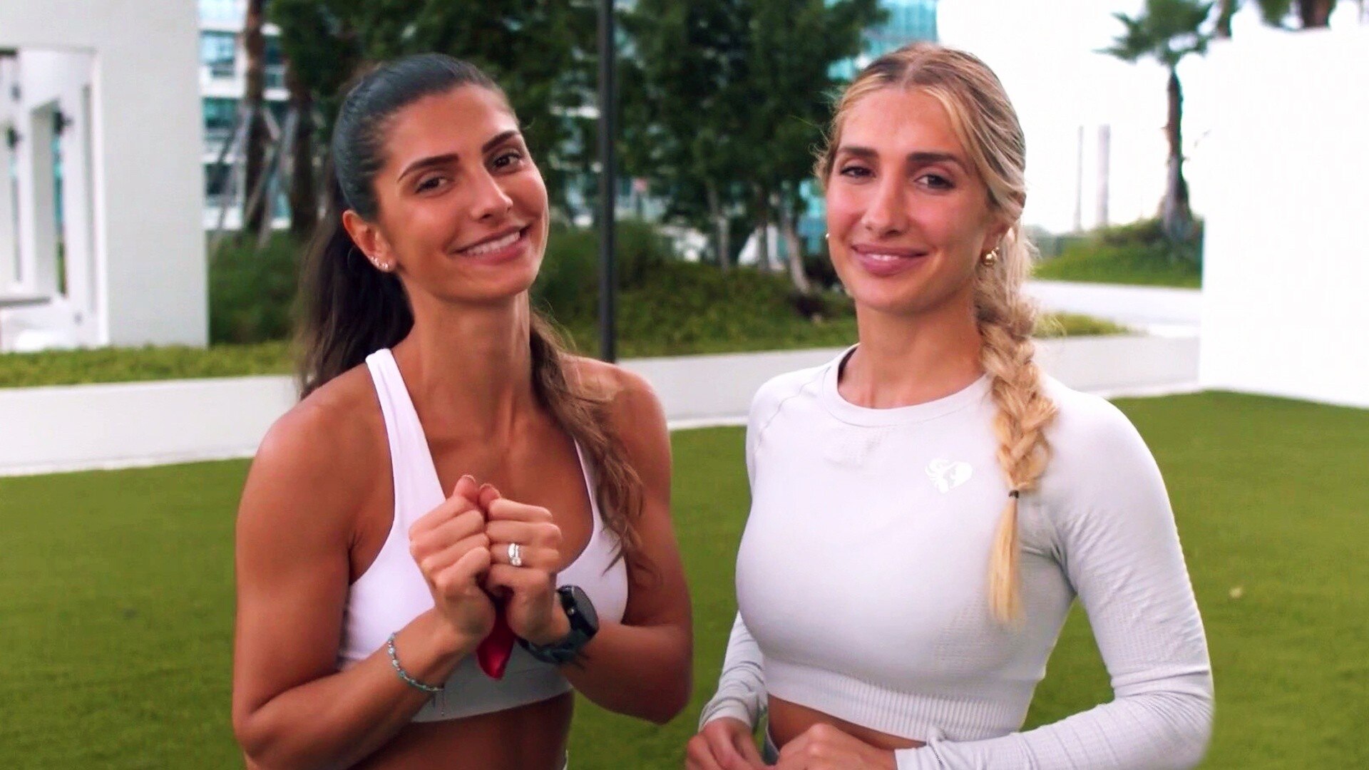 Watch En Casa con Telemundo Highlight: Fortalece tus piernas con esta ...