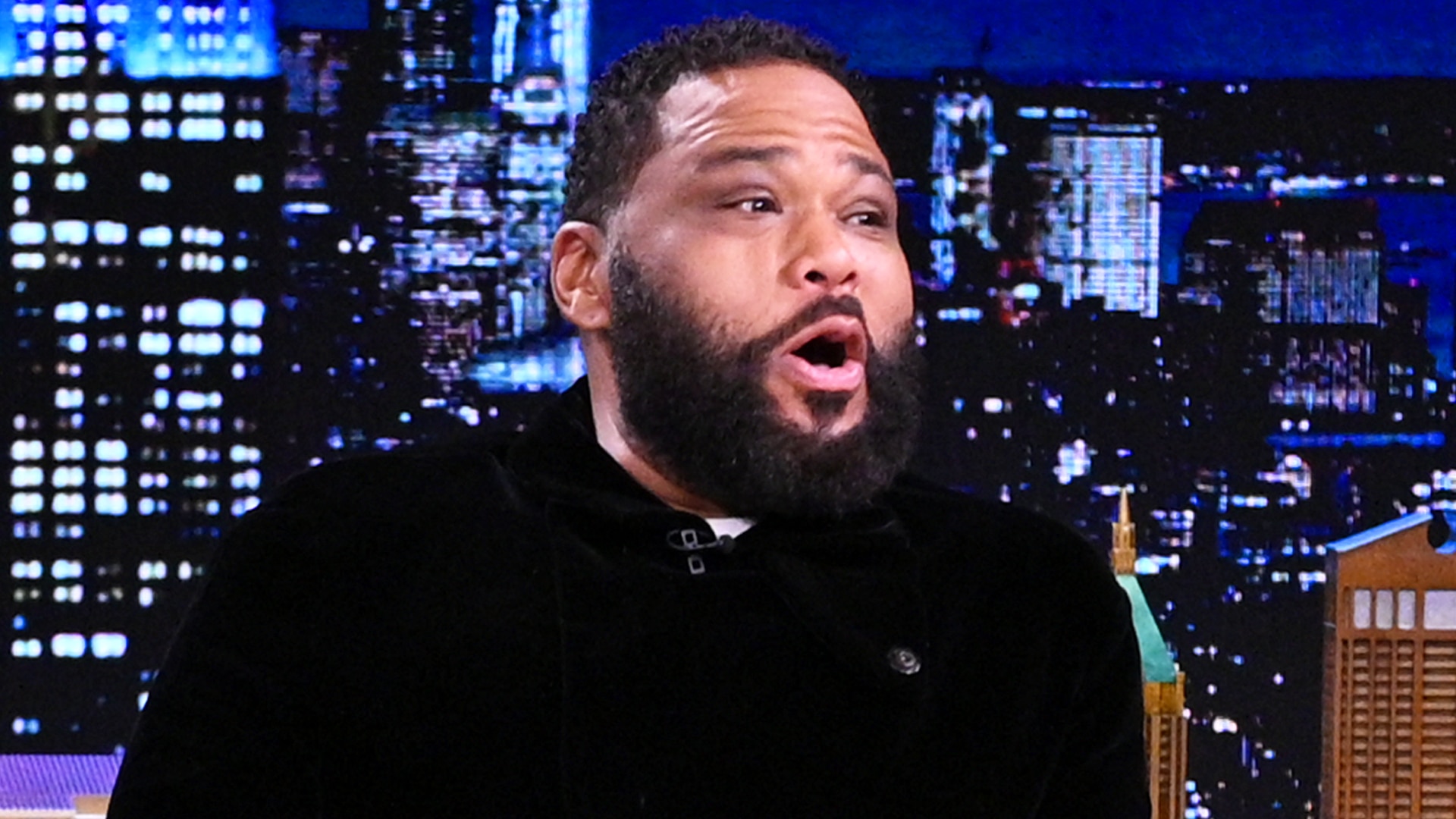 Watch The Tonight Show Starring Jimmy Fallon Highlight: Akon Kicked ...