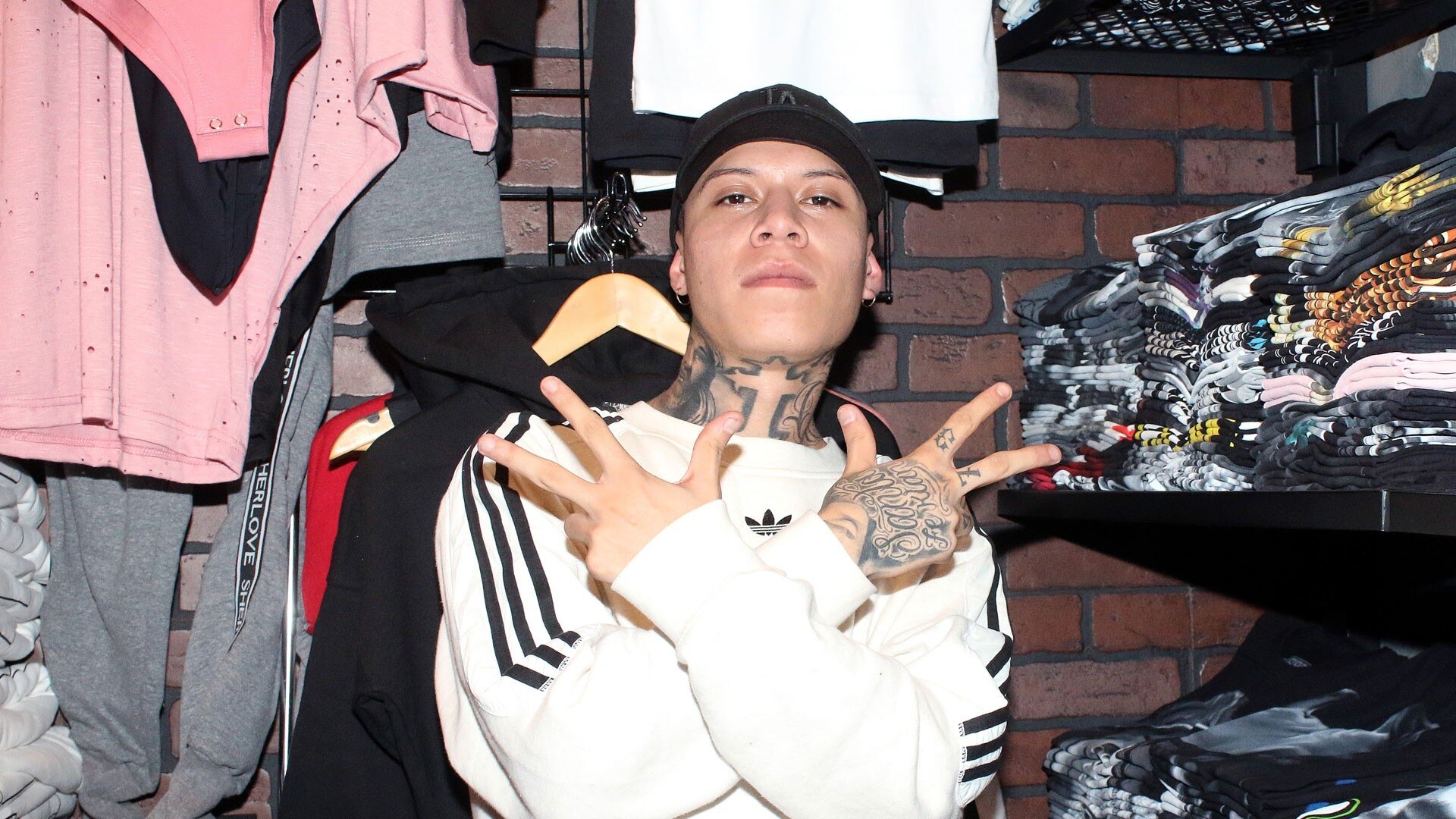 Watch Al Rojo Vivo Highlight: Concierto del rapero Santa Fe Klan ...