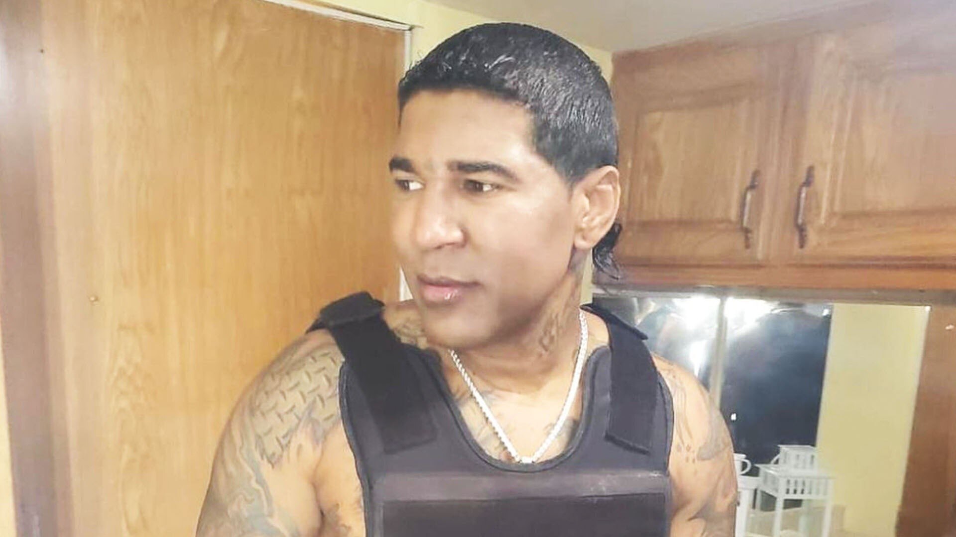 Watch Hoy Día Highlight: El cantante Omega ofrece una recompensa a ...