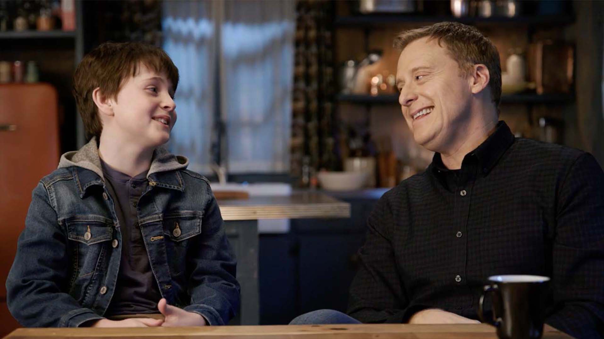 Watch Resident Alien Web Exclusive: How Harry Steals the Octopus & More ...