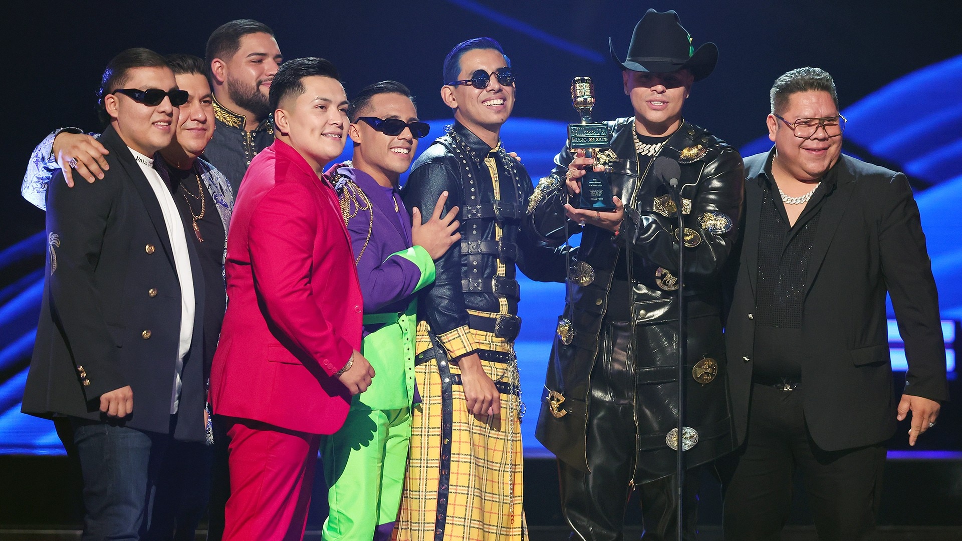 Watch Premios Billboard de la Música Latina 2022 Highlight: Grupo Firme ...