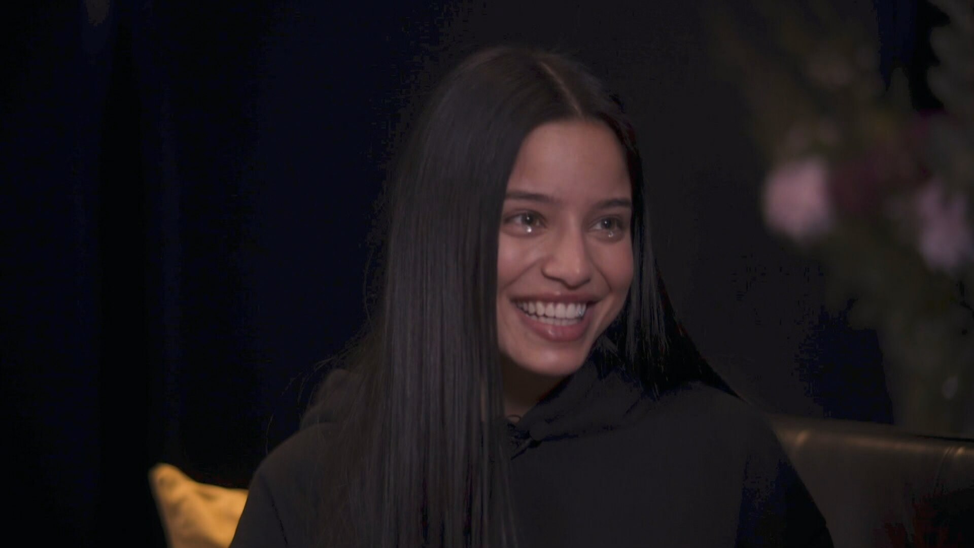 Watch En Casa con Telemundo Episode: Emilia emerge con fuerza - NBC.com