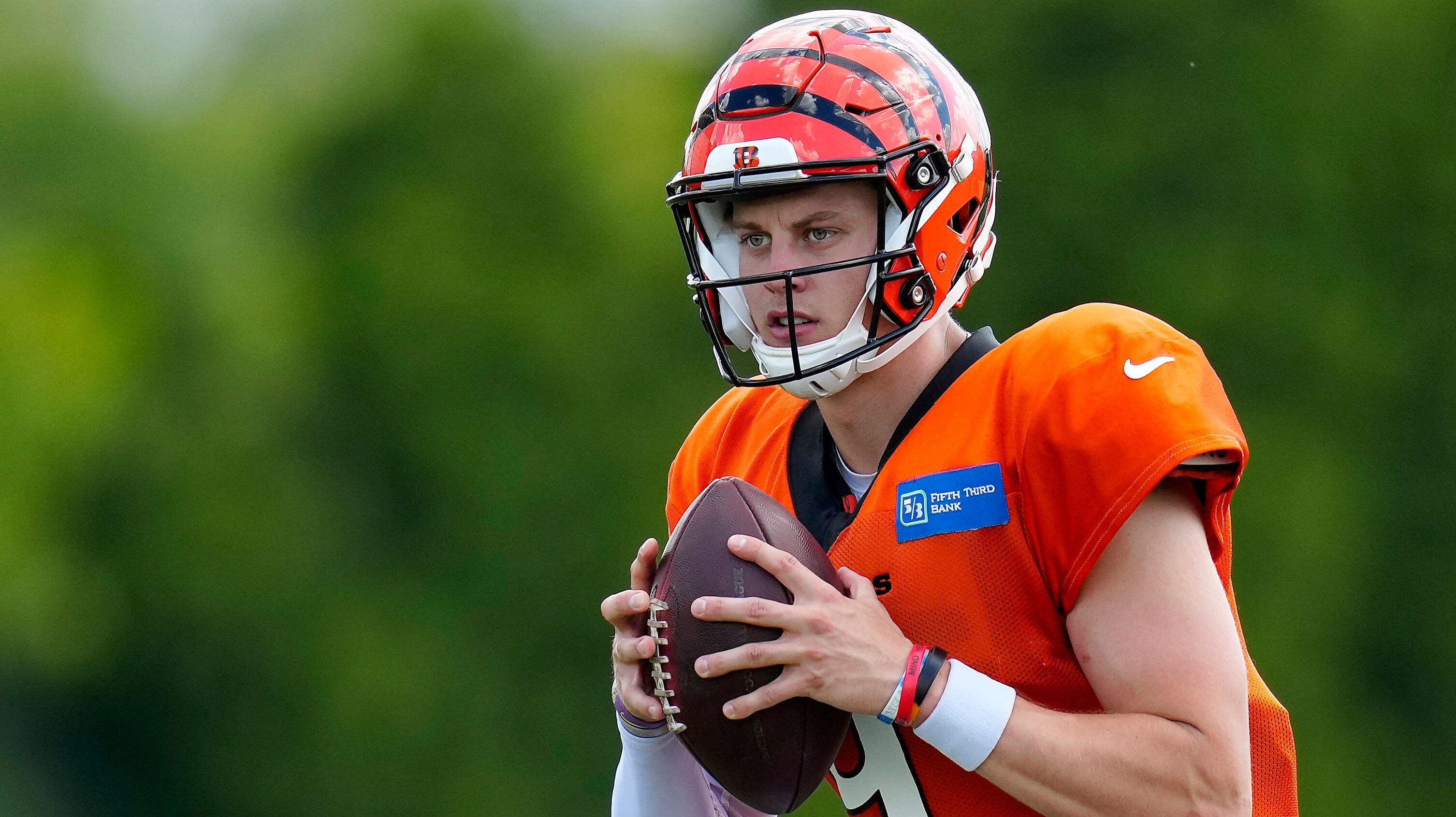 Watch Sports Clip: Berry, Smith, Simms debate QB rankings - NBC.com