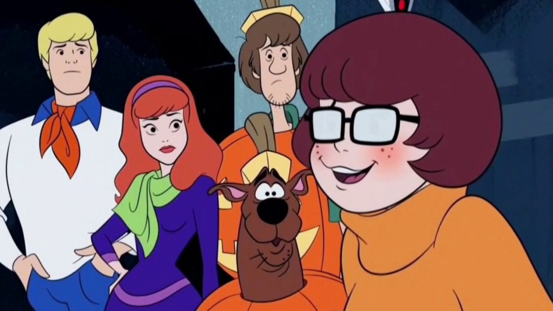 Watch En Casa con Telemundo Highlight: Vilma de Scooby-Doo 'sale del closet' y los fans aplauden ...