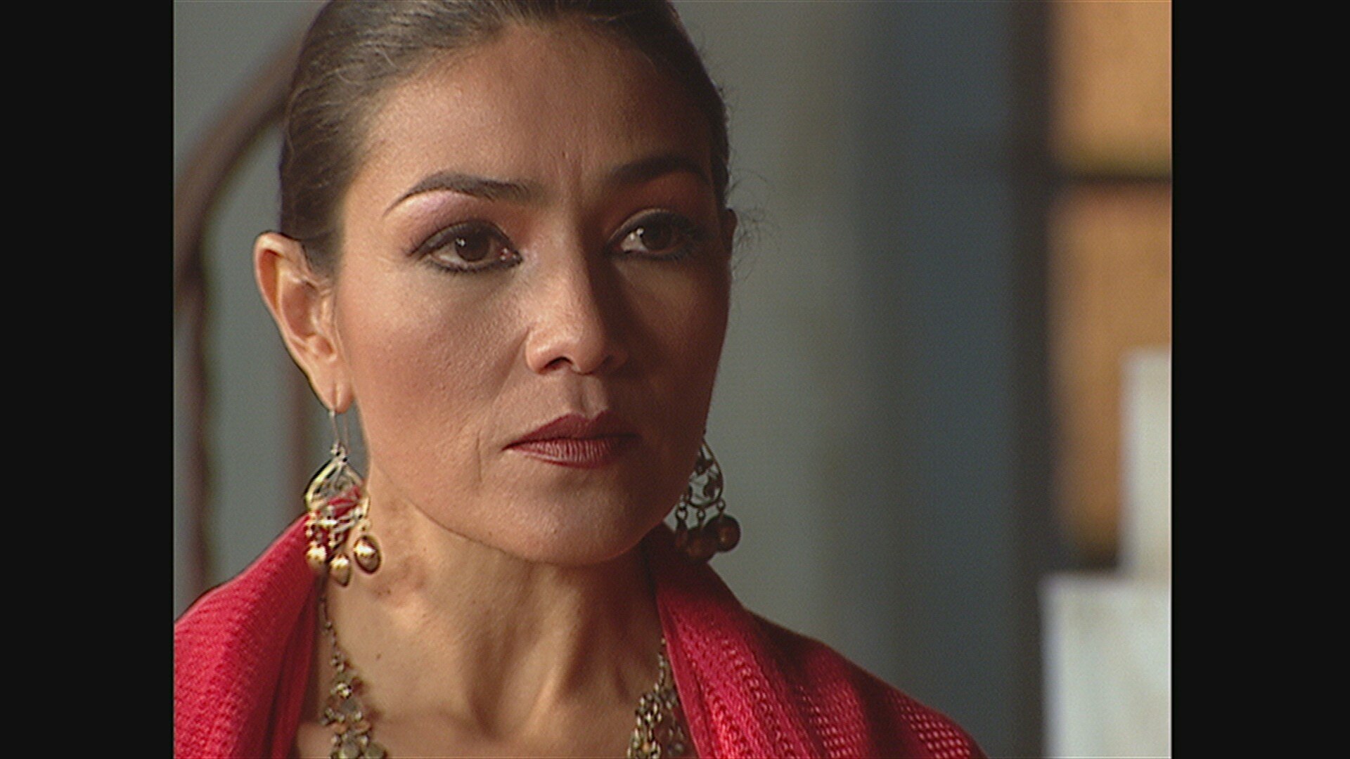 Watch Gitanas Episode: Con las manos vacías - NBC.com