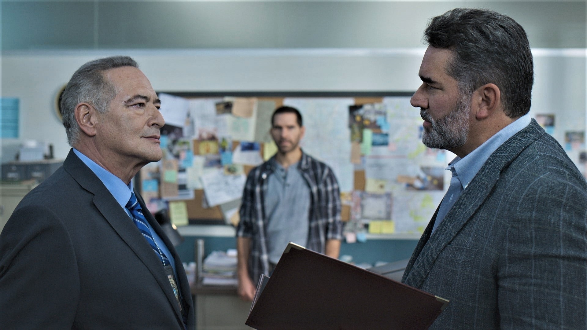 Watch Buscando A Frida Episode: La sombra del pasado - NBC.com