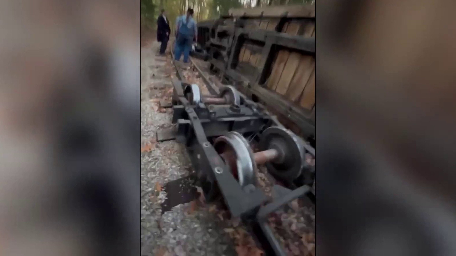 Watch TODAY Excerpt: Steam-powered train derails at Missouri amusement ...