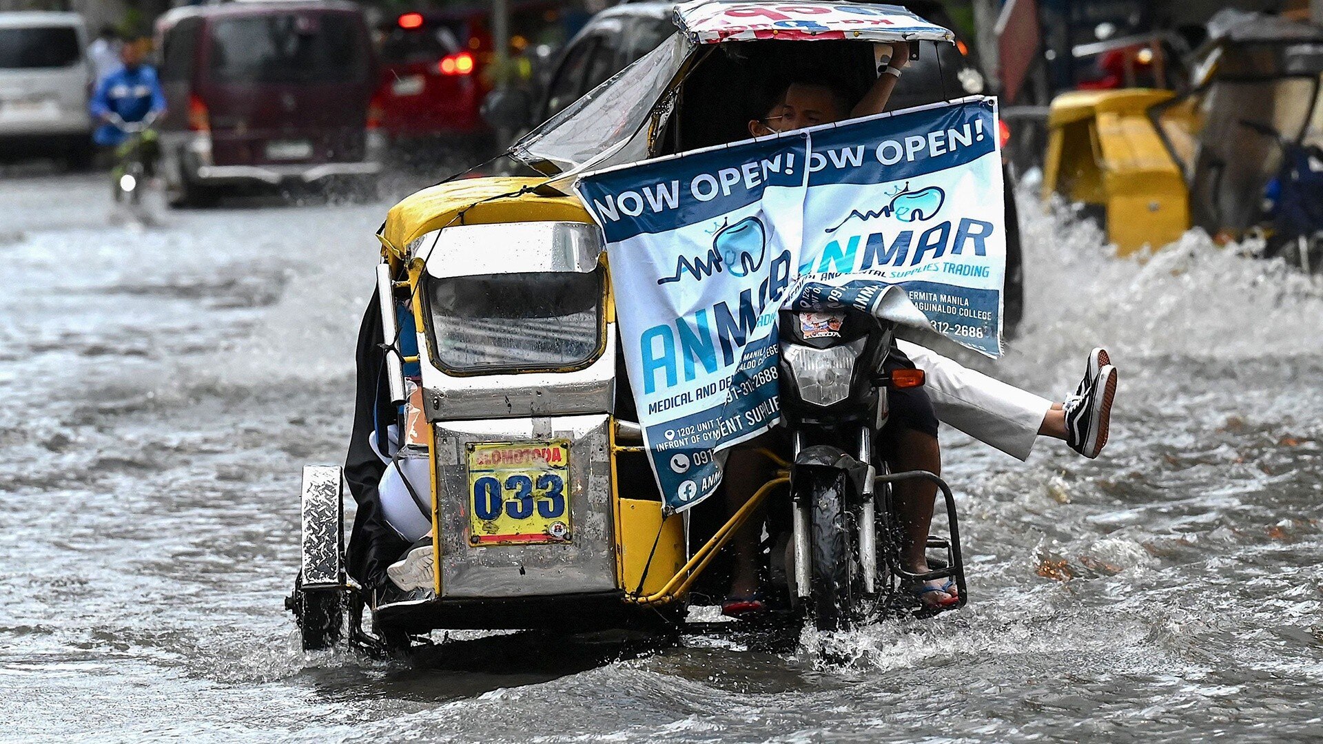 Watch TODAY Excerpt: Dangerous flooding in the Philippines leaves at ...