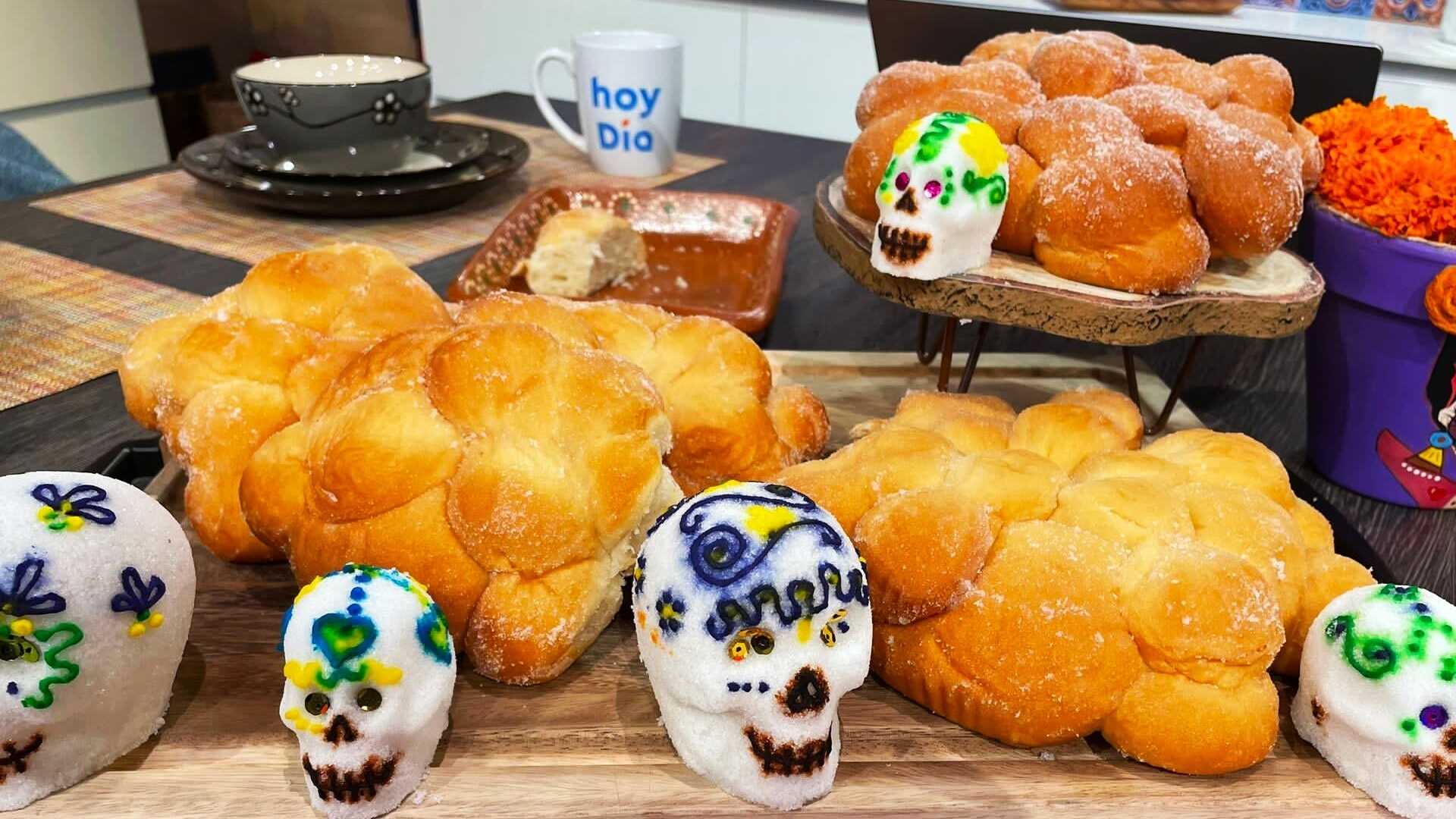 Watch Hoy Día Highlight: Este es el significado del tradicional pan de ...