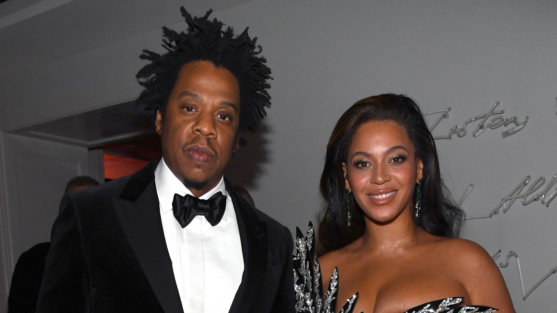 Watch Access Hollywood Highlight: Beyoncé Beams In Rare Family Photo ...