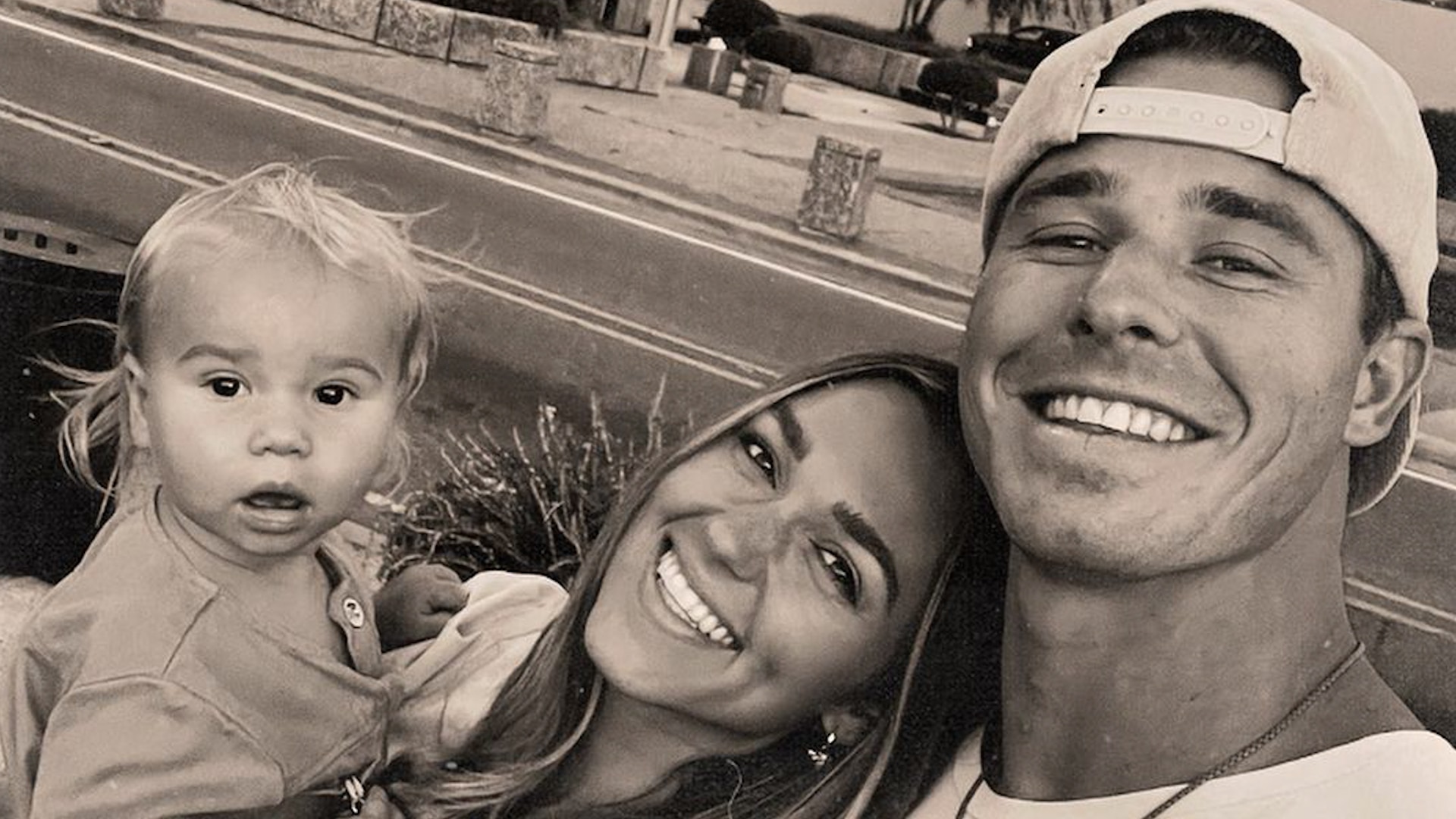 Watch Access Hollywood Highlight: Sadie Robertson Expecting 'Miracle ...