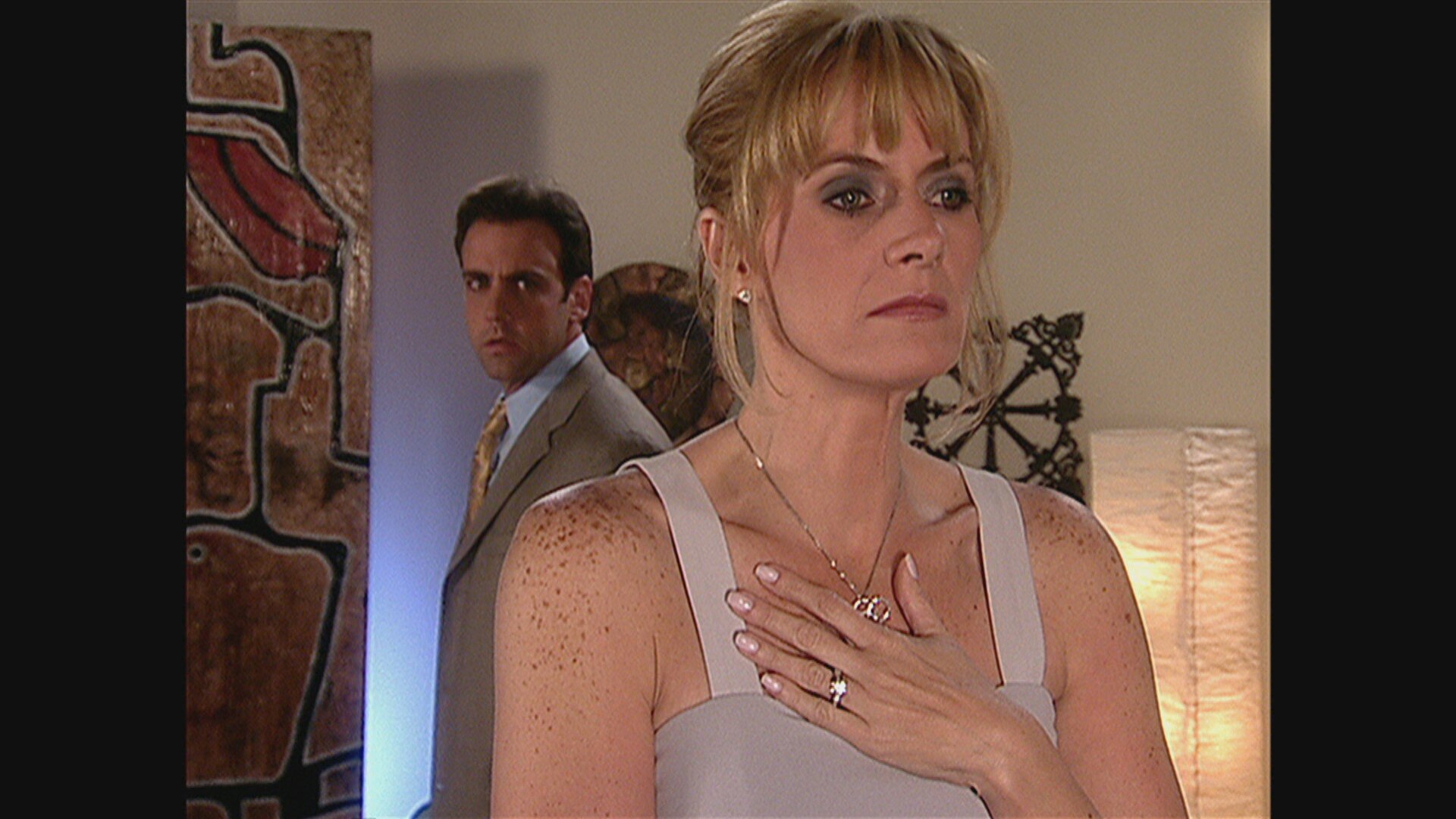 Watch Dame Chocolate Episode: Pacto de caballeros - NBC.com