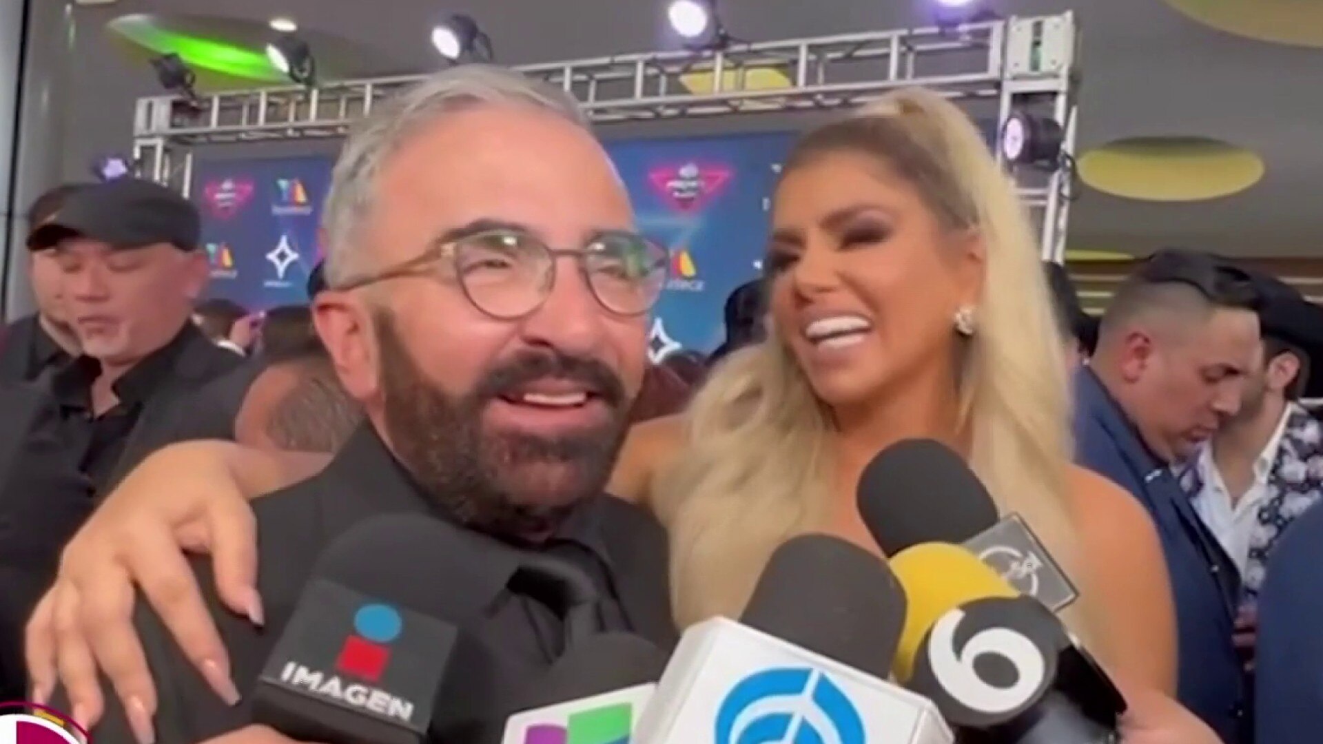 Watch La Mesa Caliente Episode: Vicente Fernández Jr. lanza zarpazo ...