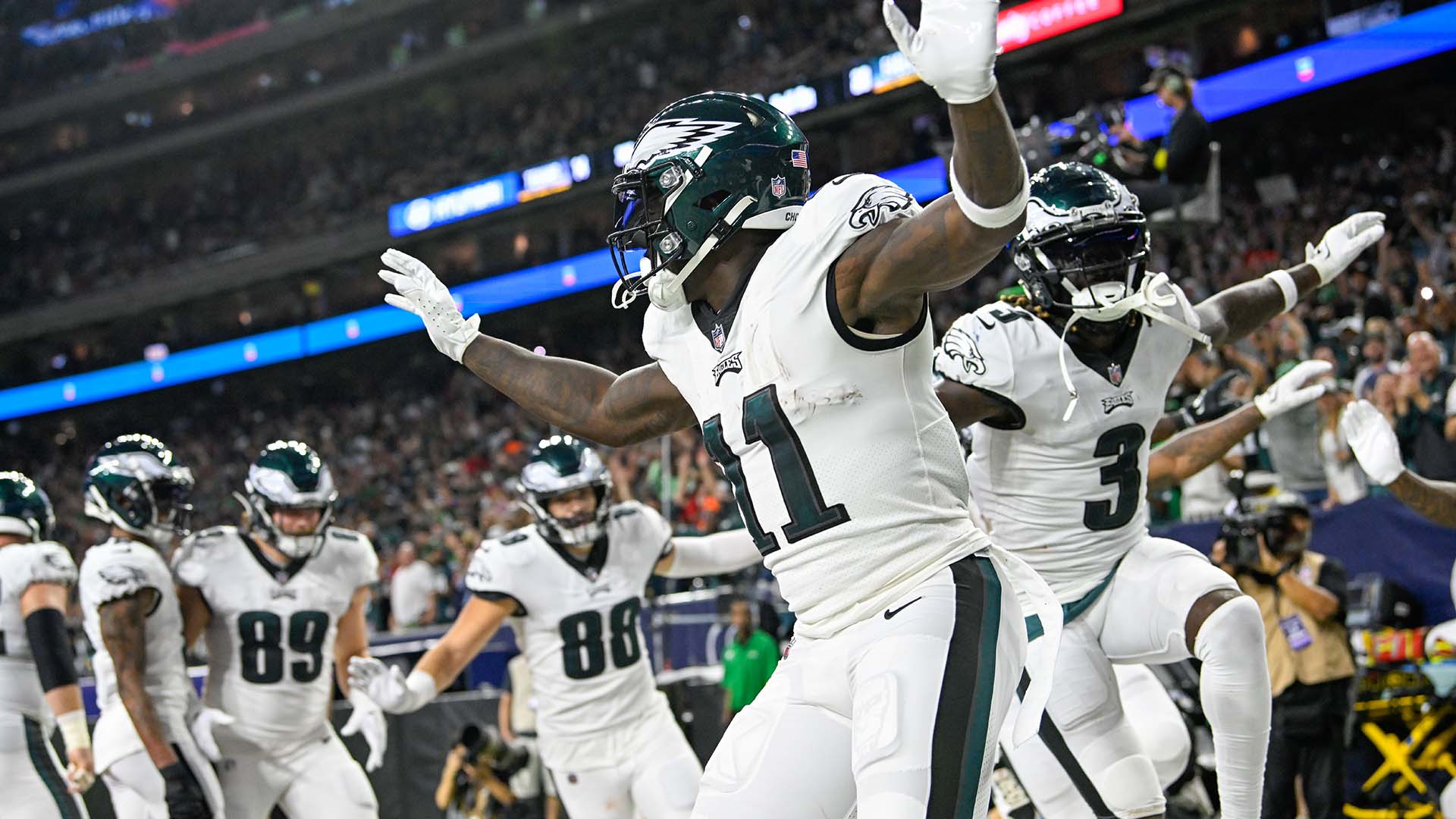 Watch Chris Simms Unbuttoned Clip: MNF parlay preview: Brown's yards ...