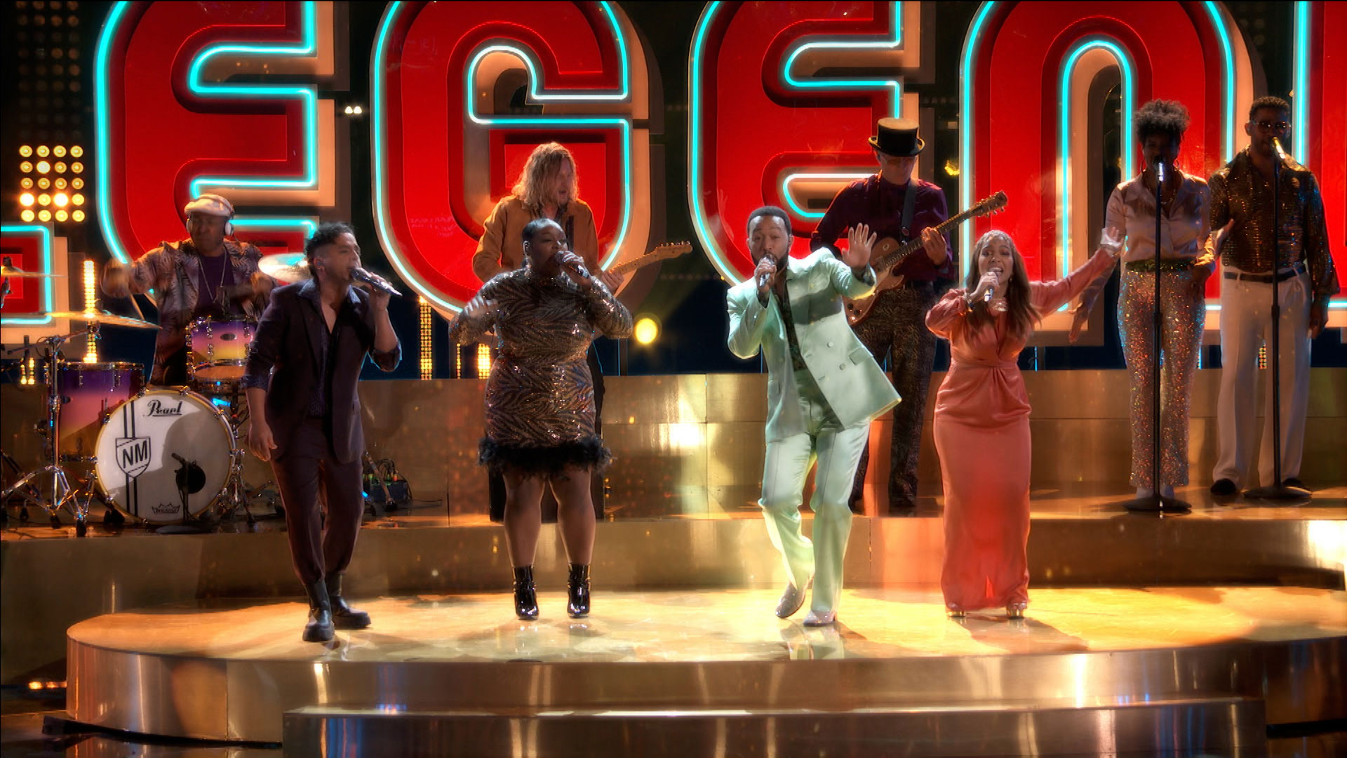 Watch The Voice Highlight: John Legend and Team Sing The Band's "The ...