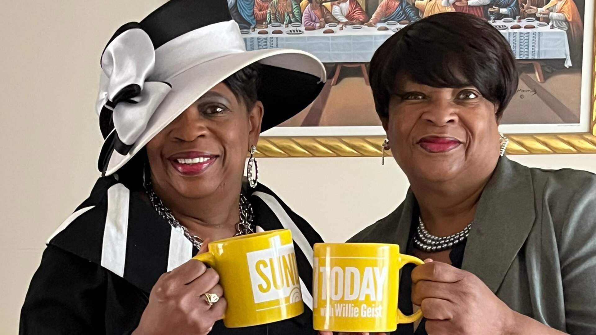 Watch TODAY Excerpt: Sisters snap a Sunday Mug Shot dressed in their ...