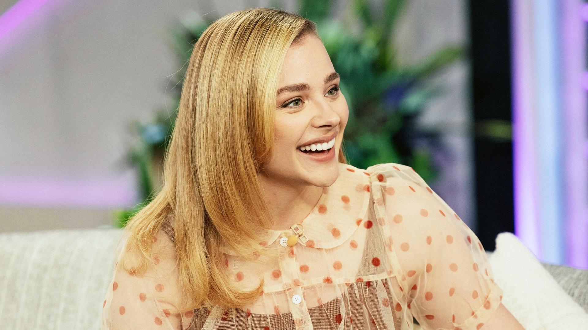 Watch The Kelly Clarkson Show - Official Website Episode: Chloë Grace ...