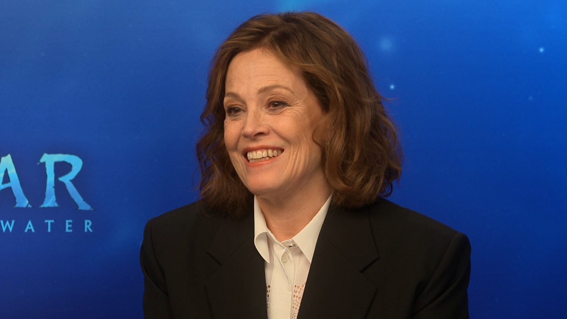 Watch Access Hollywood Highlight: Sigourney Weaver Held Her Breath For ...