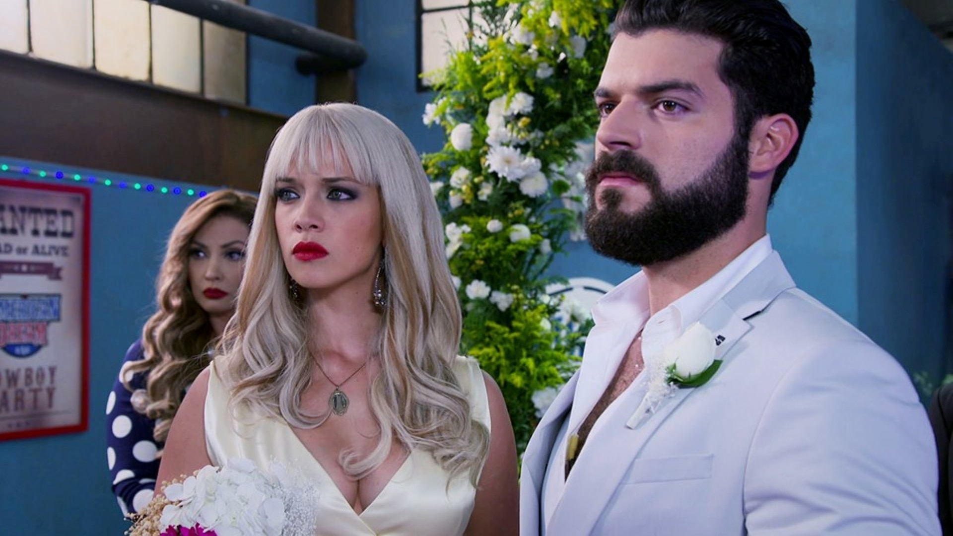 Watch Señora Acero Episode: Vicenta le da el sí a Abelardo - NBC.com