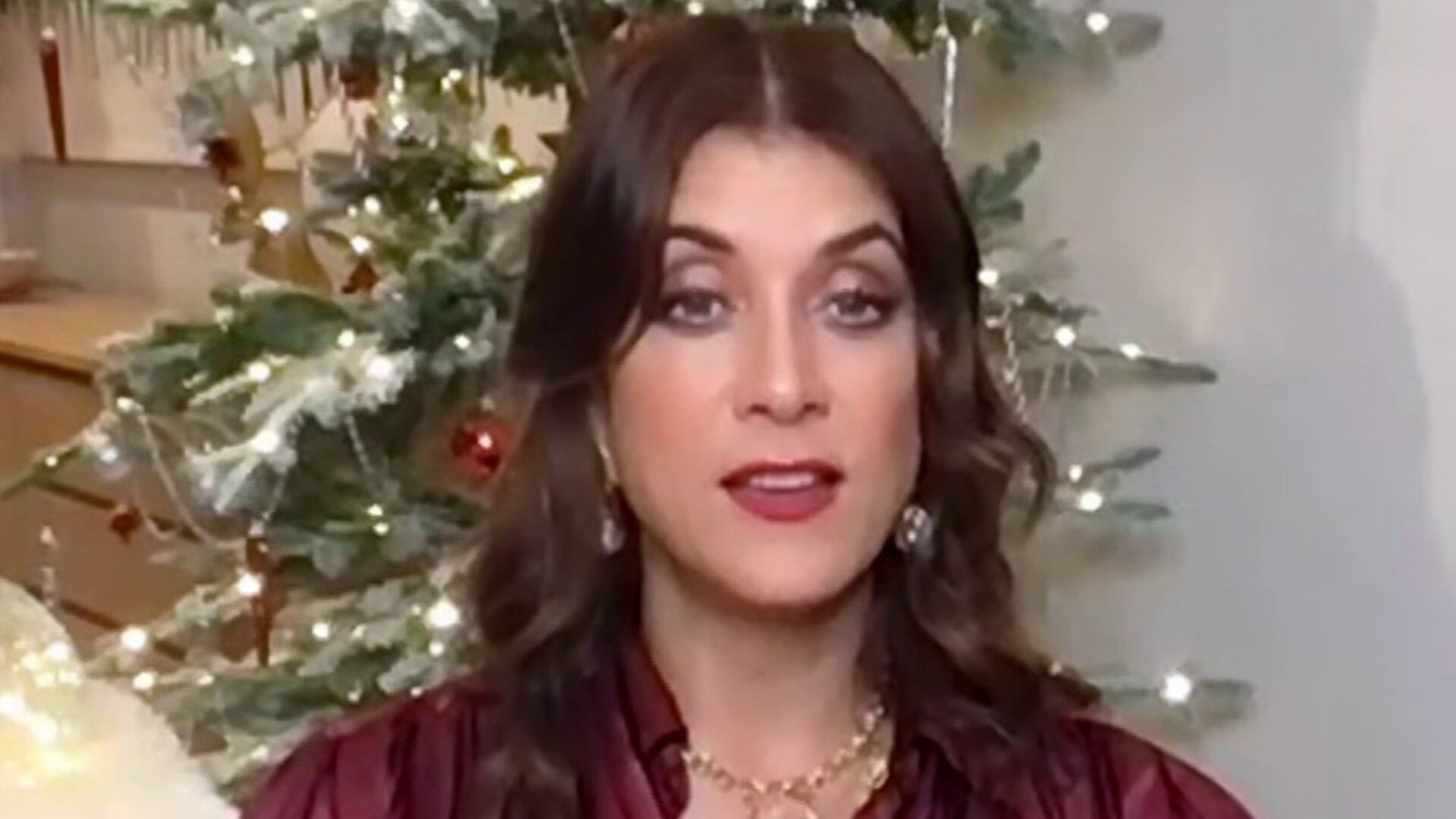 Watch E! News Episode: E! News 12/12 - NBC.com