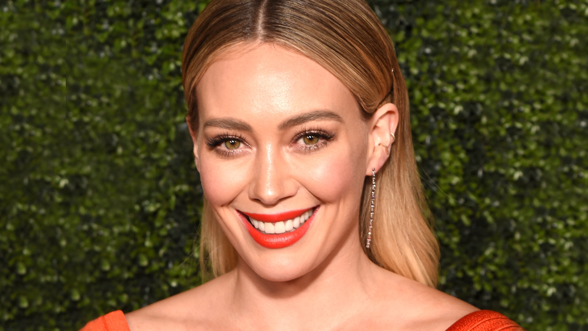 Watch Daily Pop Episode: Daily Pop 1/24 - NBC.com