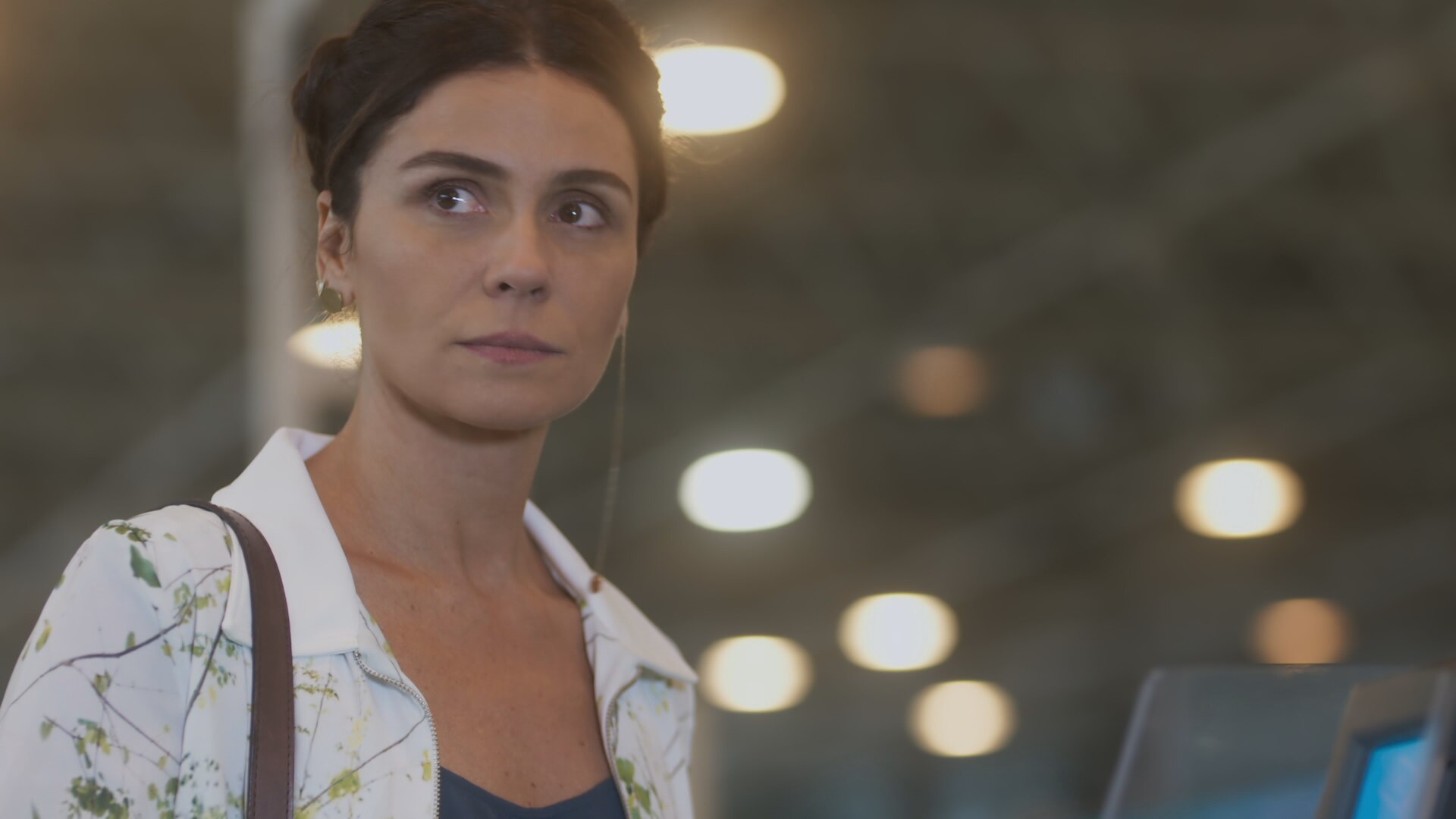 Watch Sol Naciente Episode: Noche de reflexión - NBC.com