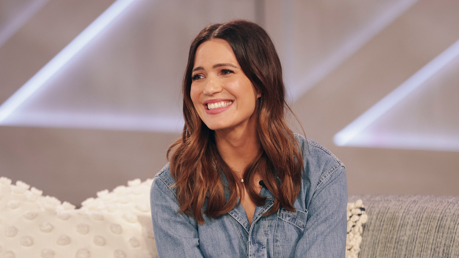 Watch The Kelly Clarkson Show - Official Website Episode: Mandy Moore ...