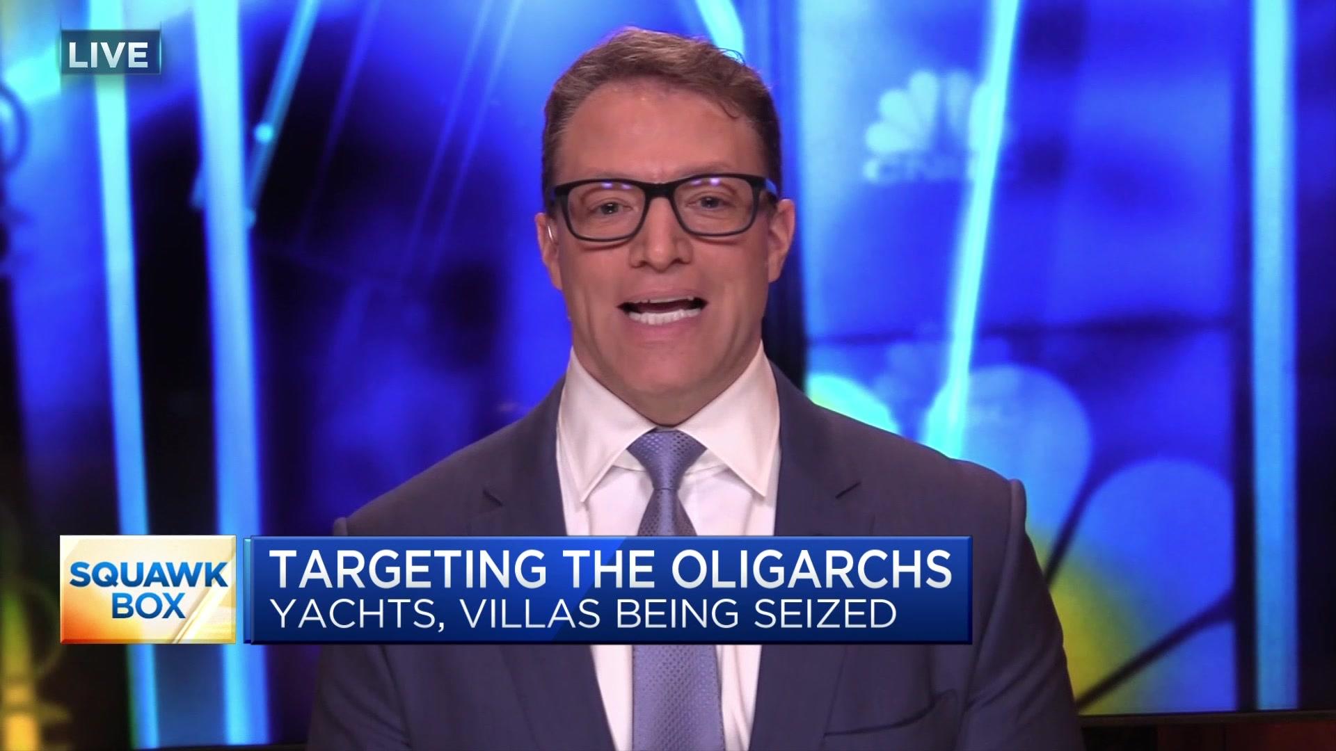 Watch Squawk Box Episode: Squawk Box - March 8, 2022 - NBC.com