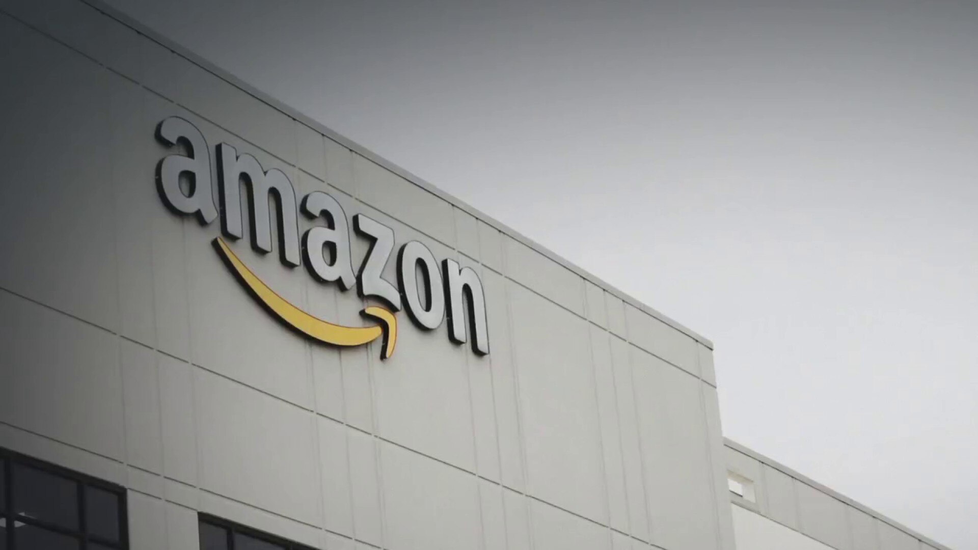 Watch NBC Nightly News with Lester Holt Excerpt: Staten Island Amazon ...