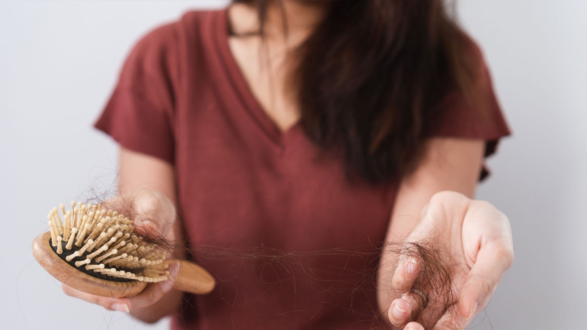 Watch En Casa con Telemundo Highlight: ¿Se te cae el cabello por estrés ...