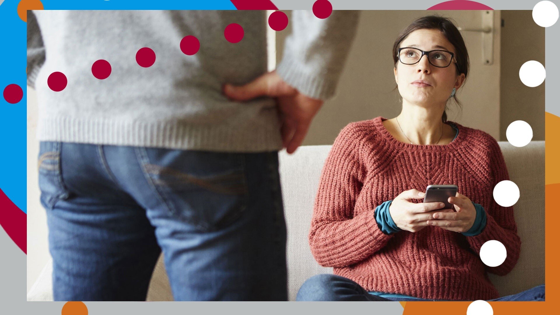 Watch La Mesa Caliente Highlight: ¿Qué hacer cuando tu pareja pone más atención a las redes o a ...