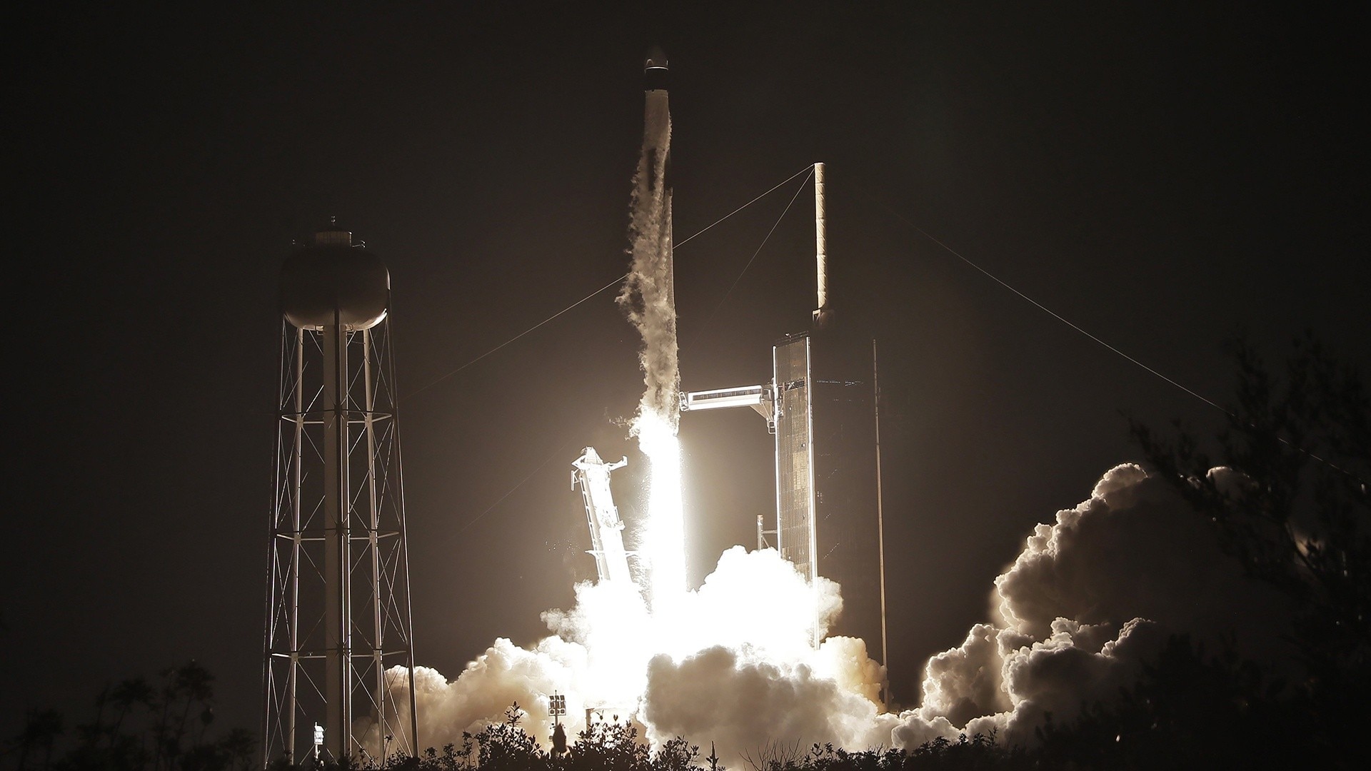 Watch TODAY Excerpt: NASA, SpaceX launch 4 astronauts to International ...
