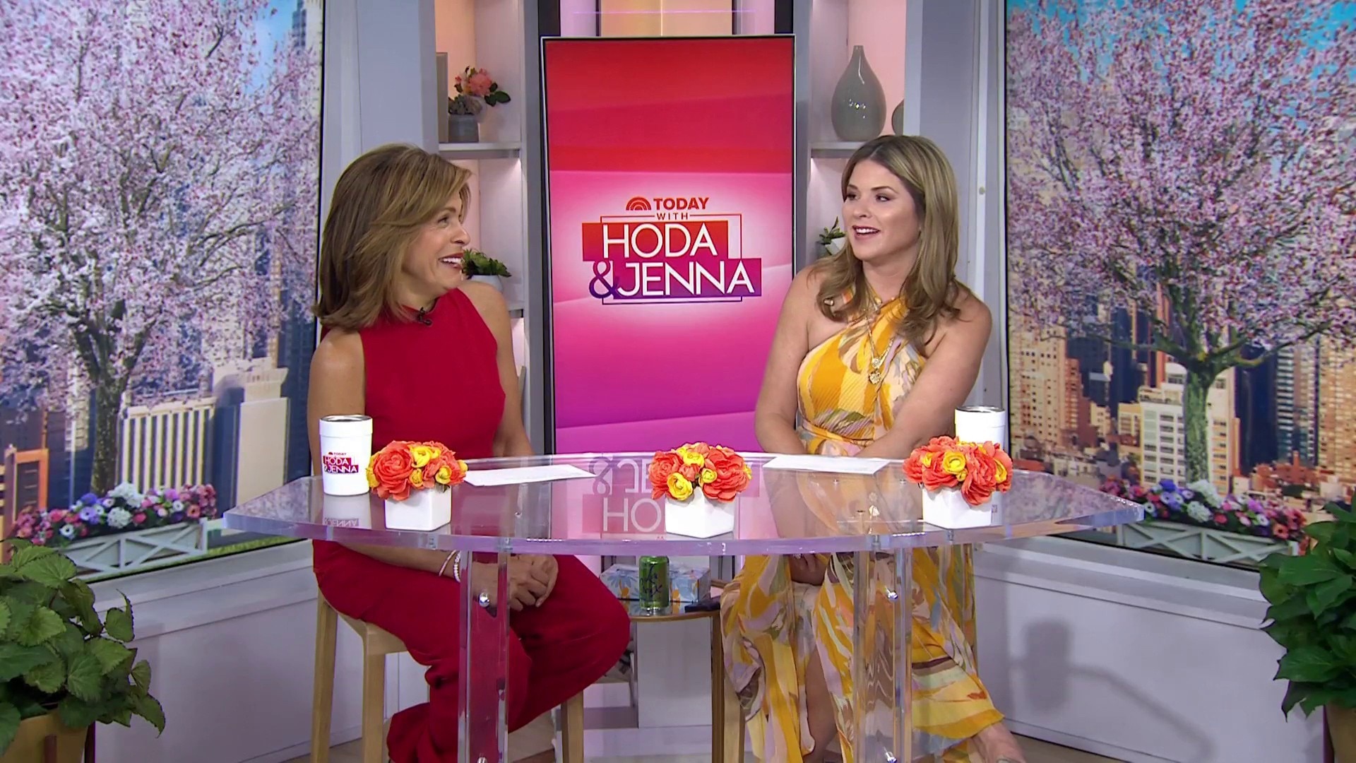 Watch TODAY Excerpt: Do you keep mementos from past relationships? Hoda ...