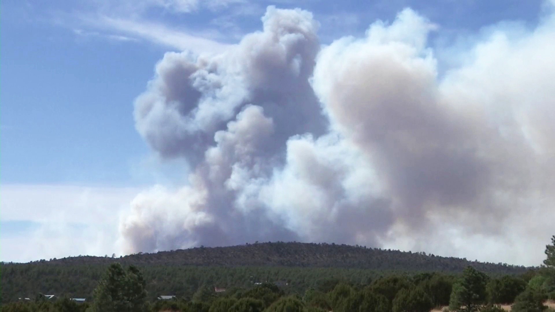 Watch TODAY Excerpt: Wildfires in New Mexico force thousands to ...