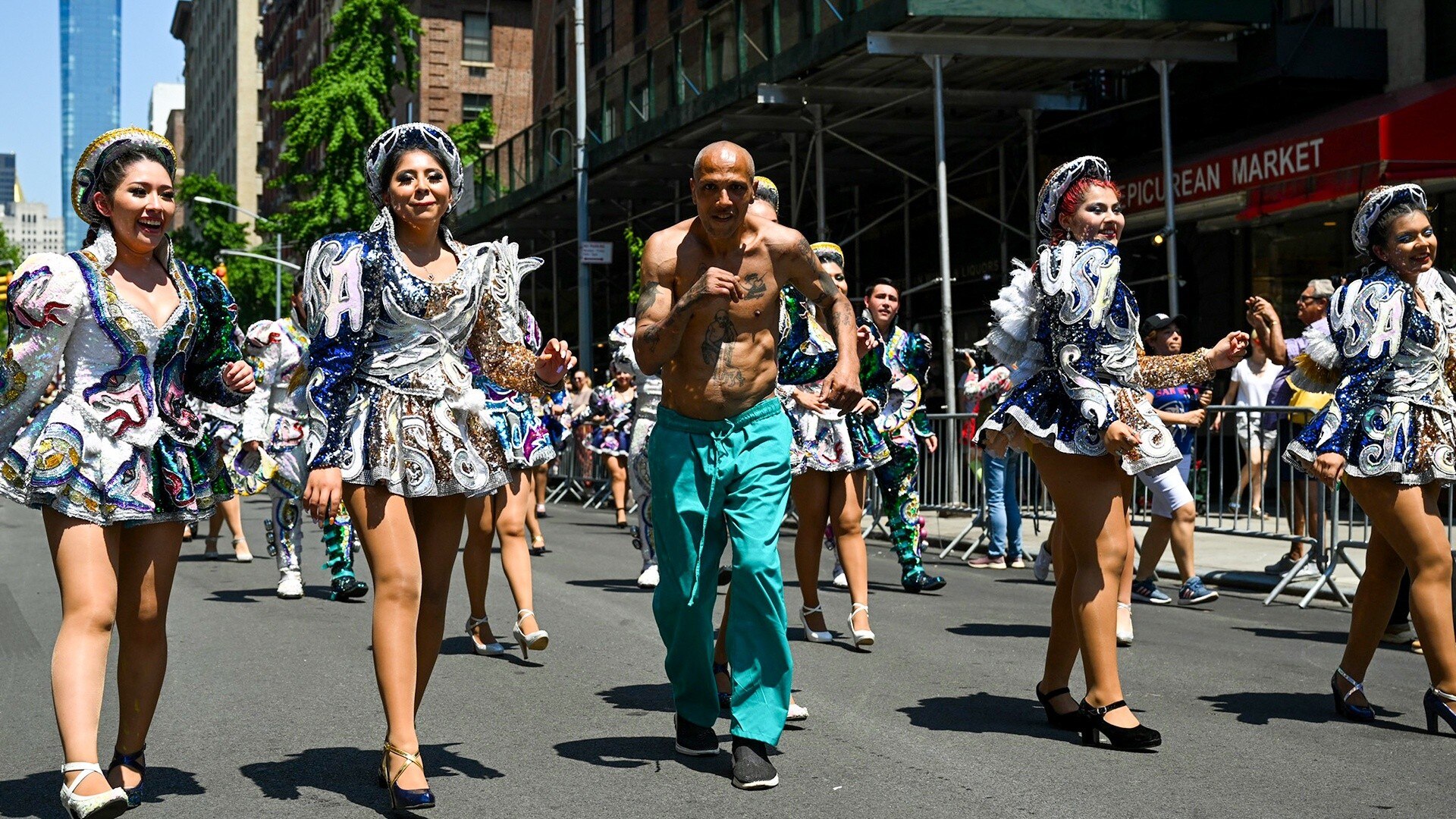 Watch hoy Día Highlight: Regresa el tradicional Dance Parade a las ...