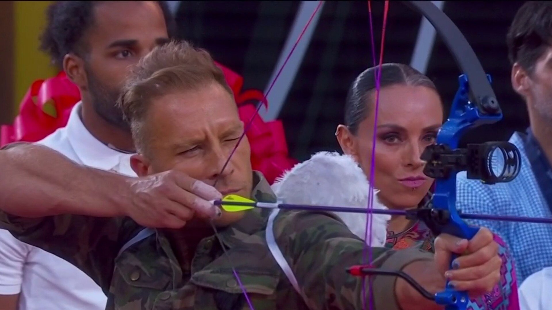 Watch La Casa de los Famosos Highlight: La Casa de los Famosos 2: Salvador es el nuevo líder ...