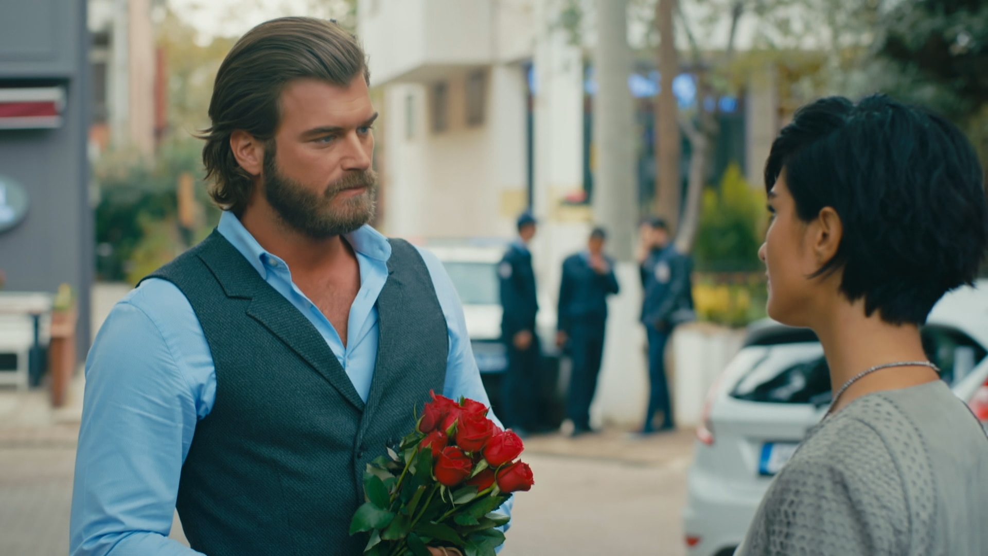 Watch Amor Valiente Episode: Un hombre de verdad - NBC.com