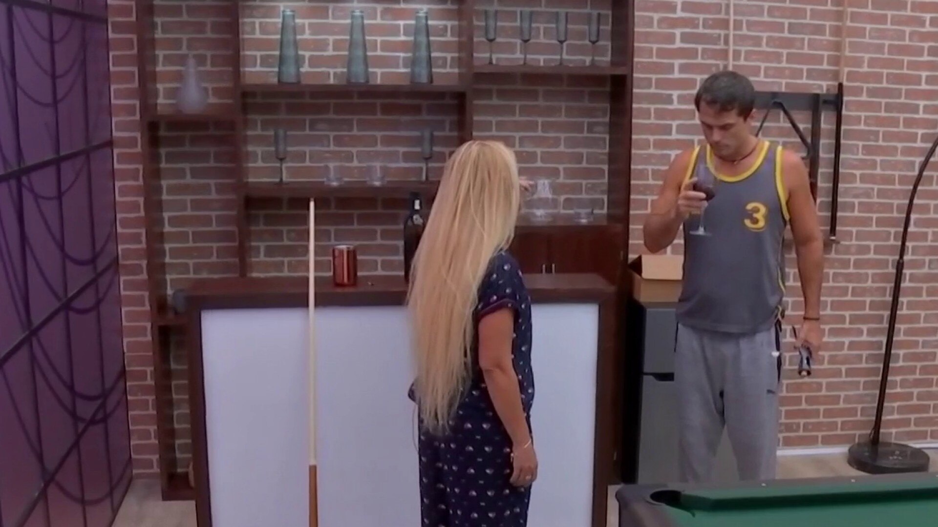 Watch La Casa de los Famosos Highlight: La Casa de los Famosos 2: La primera noche - NBC.com