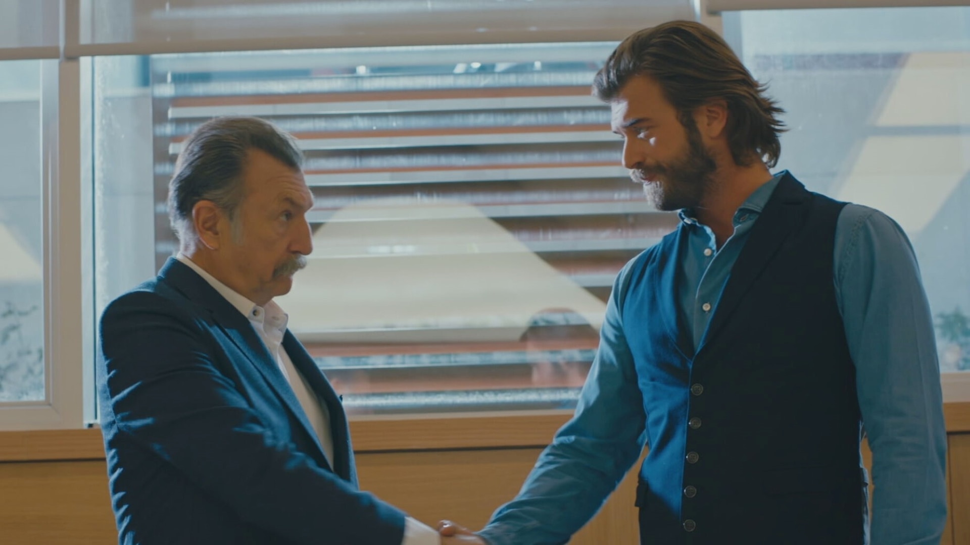 Watch Amor Valiente Episode: Socios - NBC.com