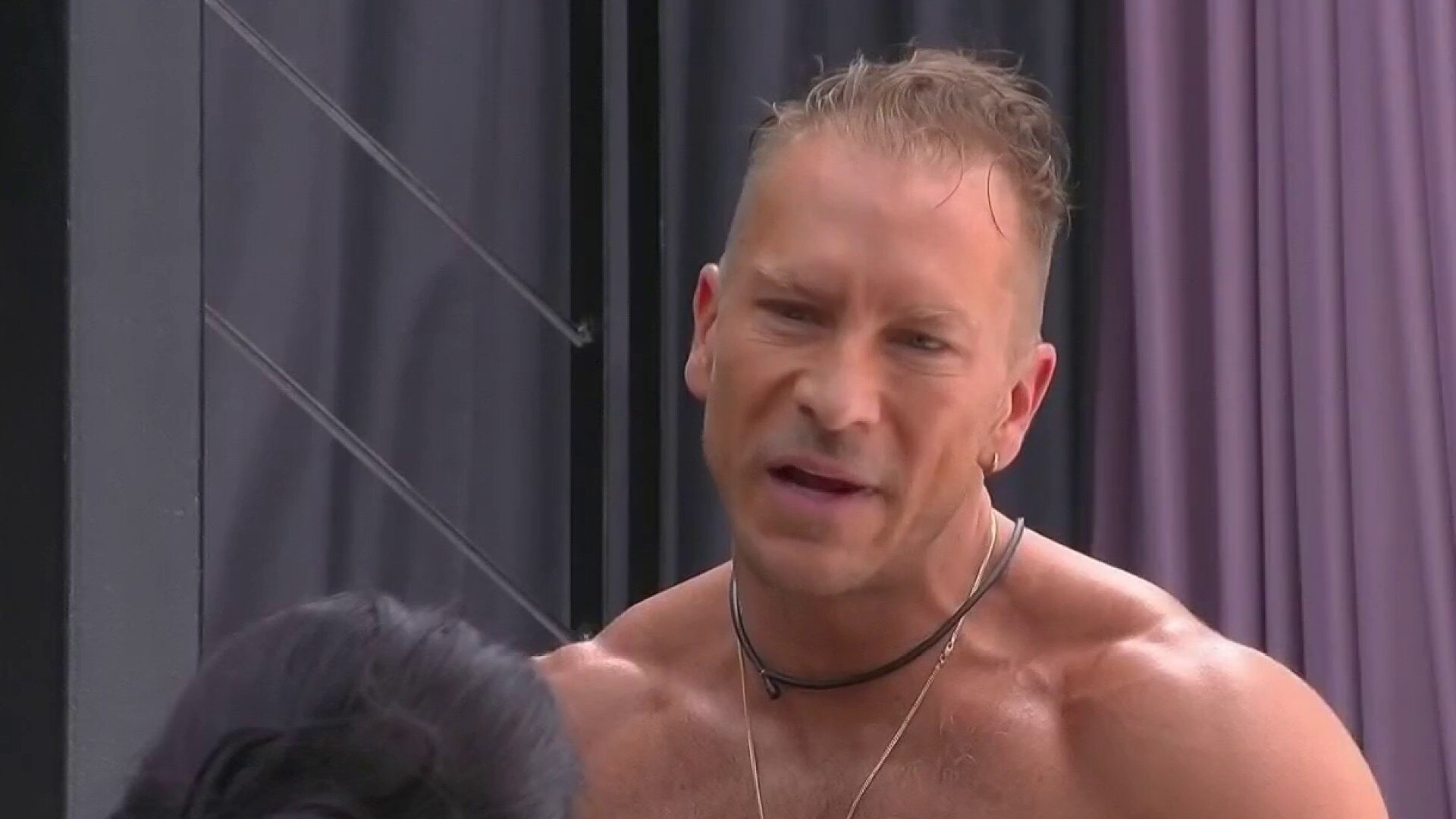 Watch La Casa de los Famosos Highlight: La Casa de los Famosos 2: Zerboni el manipulador - NBC.com