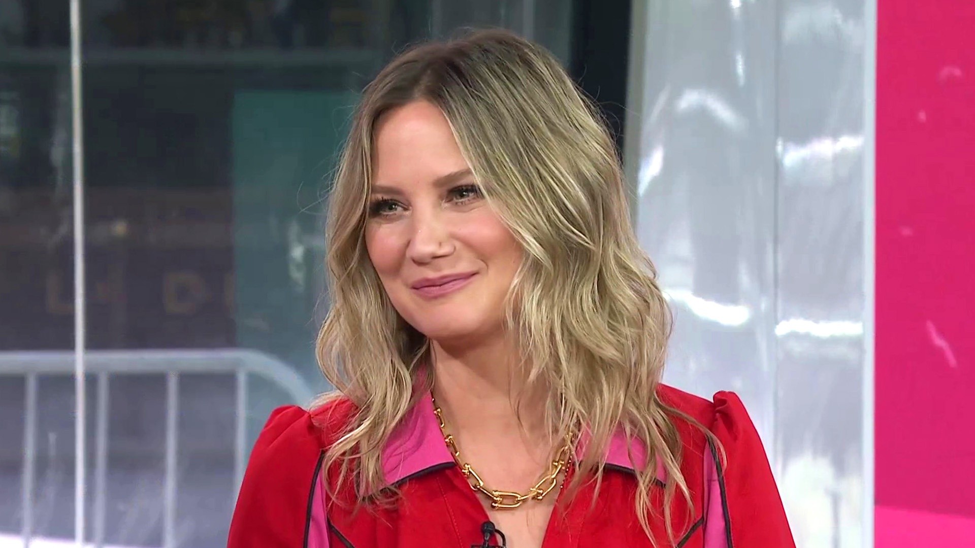 Watch TODAY Excerpt: Jennifer Nettles talks honoring heroes in ...