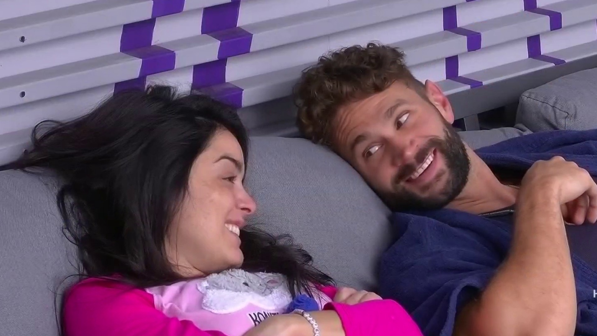 Watch La Casa de los Famosos Highlight: La Casa de los Famosos 2: No hay certeza de nada - NBC.com