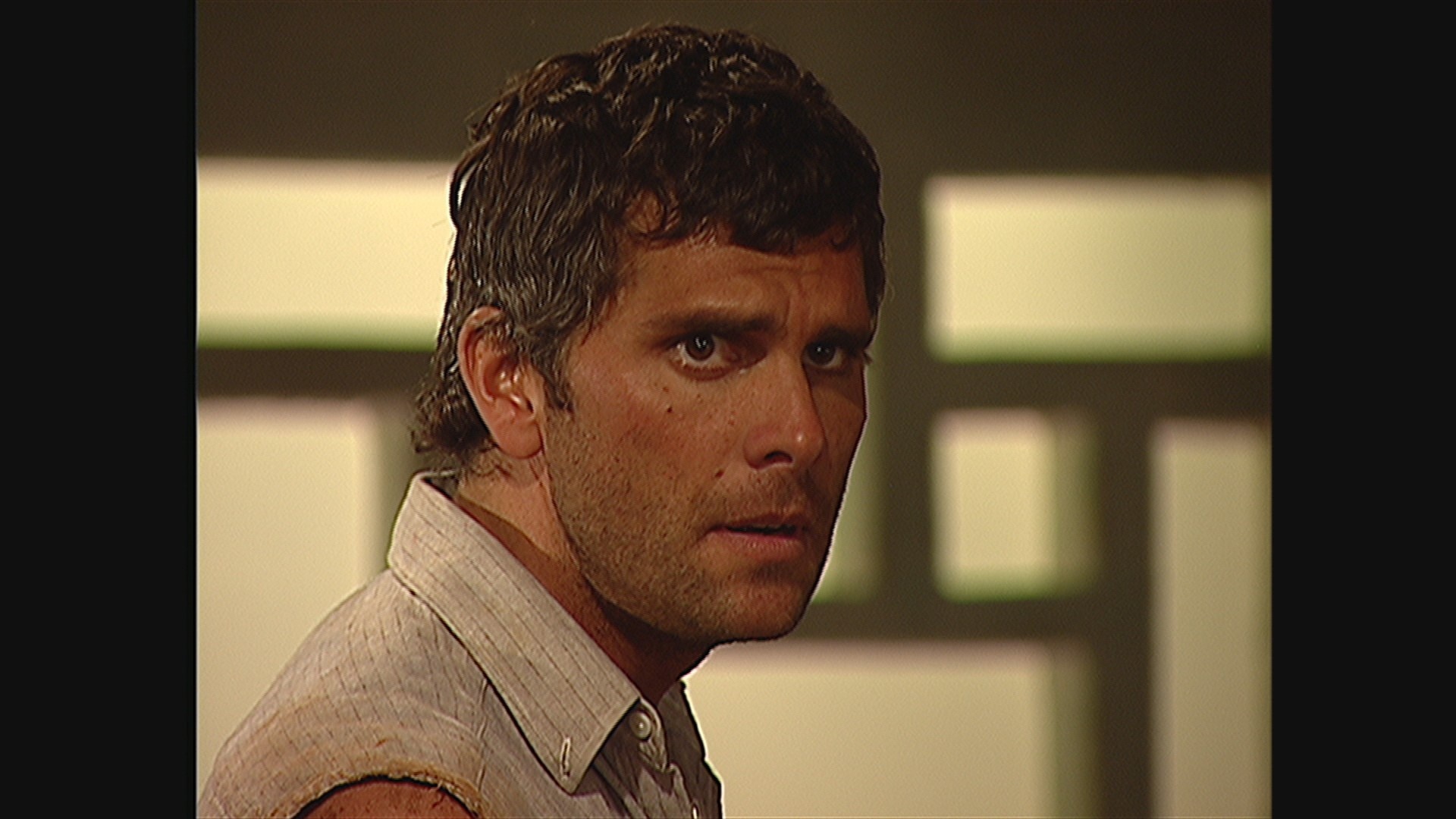 Watch La Tormenta Episode: Todo por La Tormenta - NBC.com