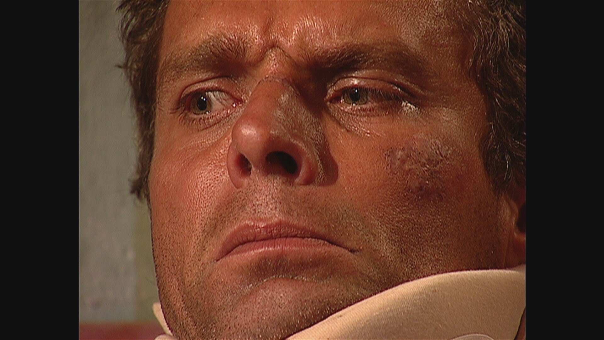 Watch La Tormenta Episode: Desconfianza - NBC.com