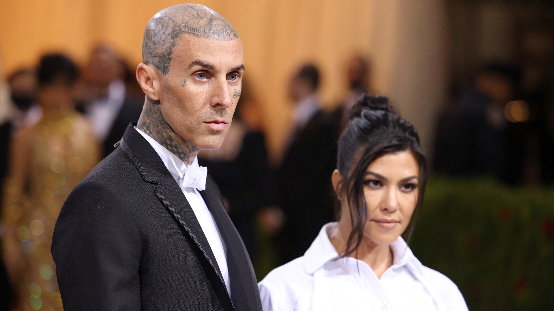 Watch Hoy Día Highlight: Travis Barker, esposo de Kourtney Kardashian ... Watch Hoy Día Highlight: Travis Barker, esposo de Kourtney Kardashian ...